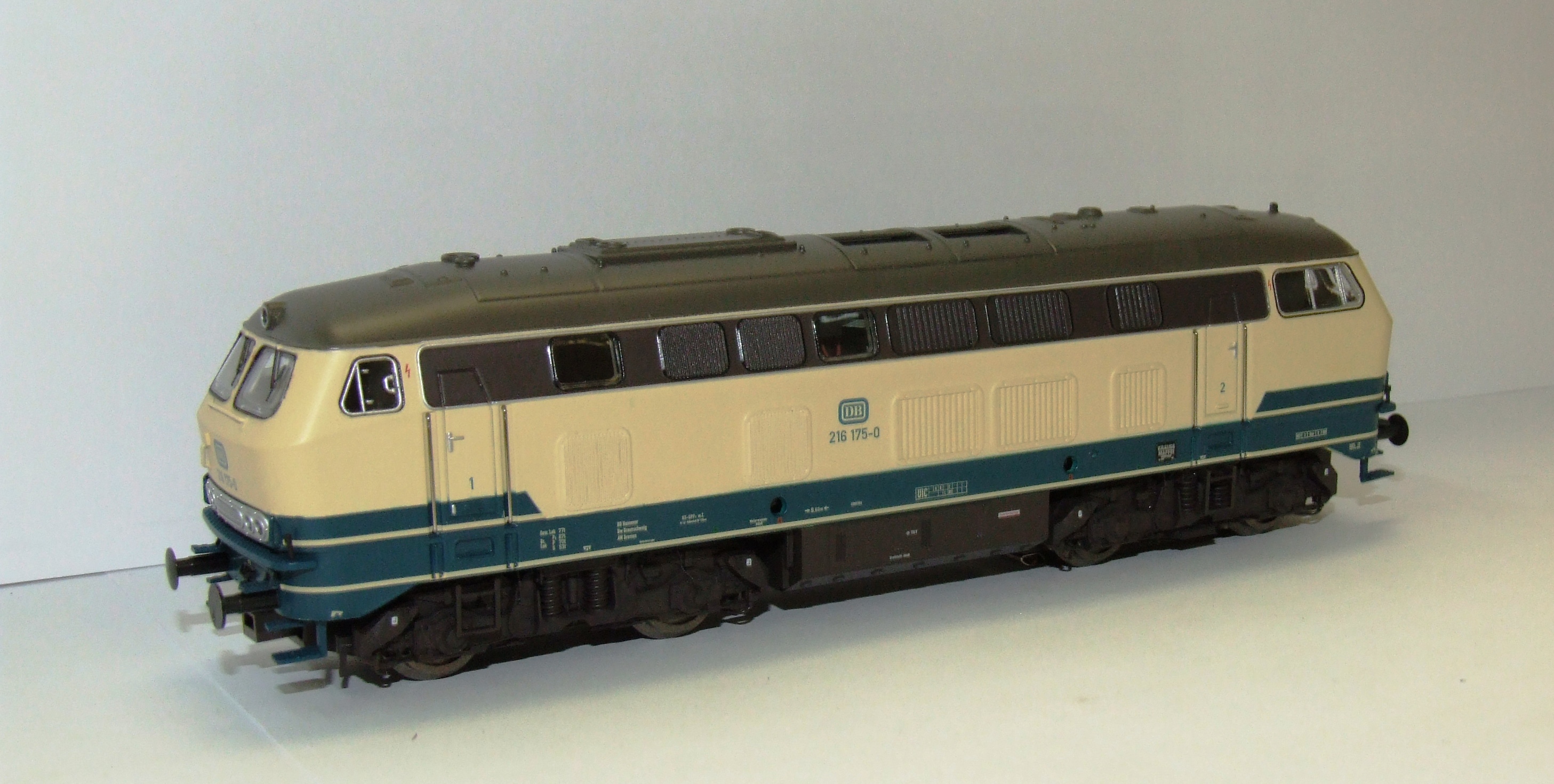 BRAWA 41152 Spur H0 Diesellok BR216 DB EP IV DC